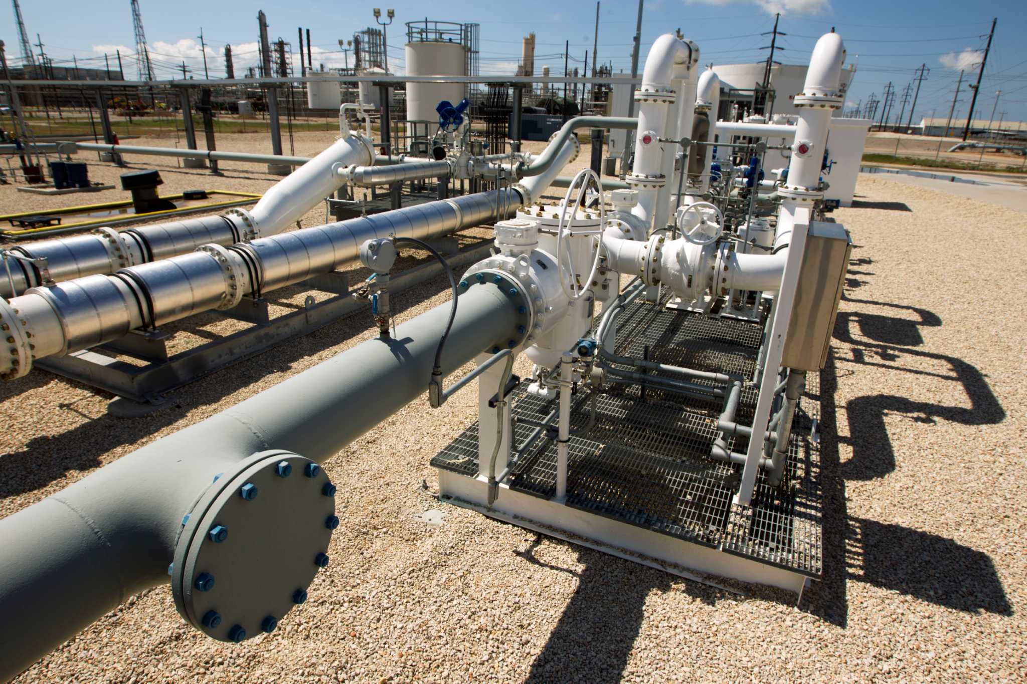 Genesis Energy sells pipeline assets for $300M in emerging shale play