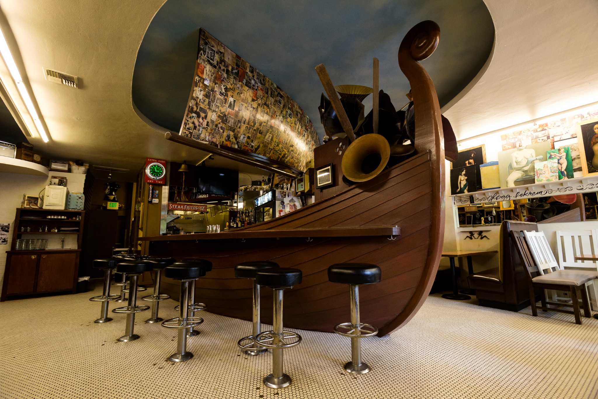 Saucy Ballard bar closing