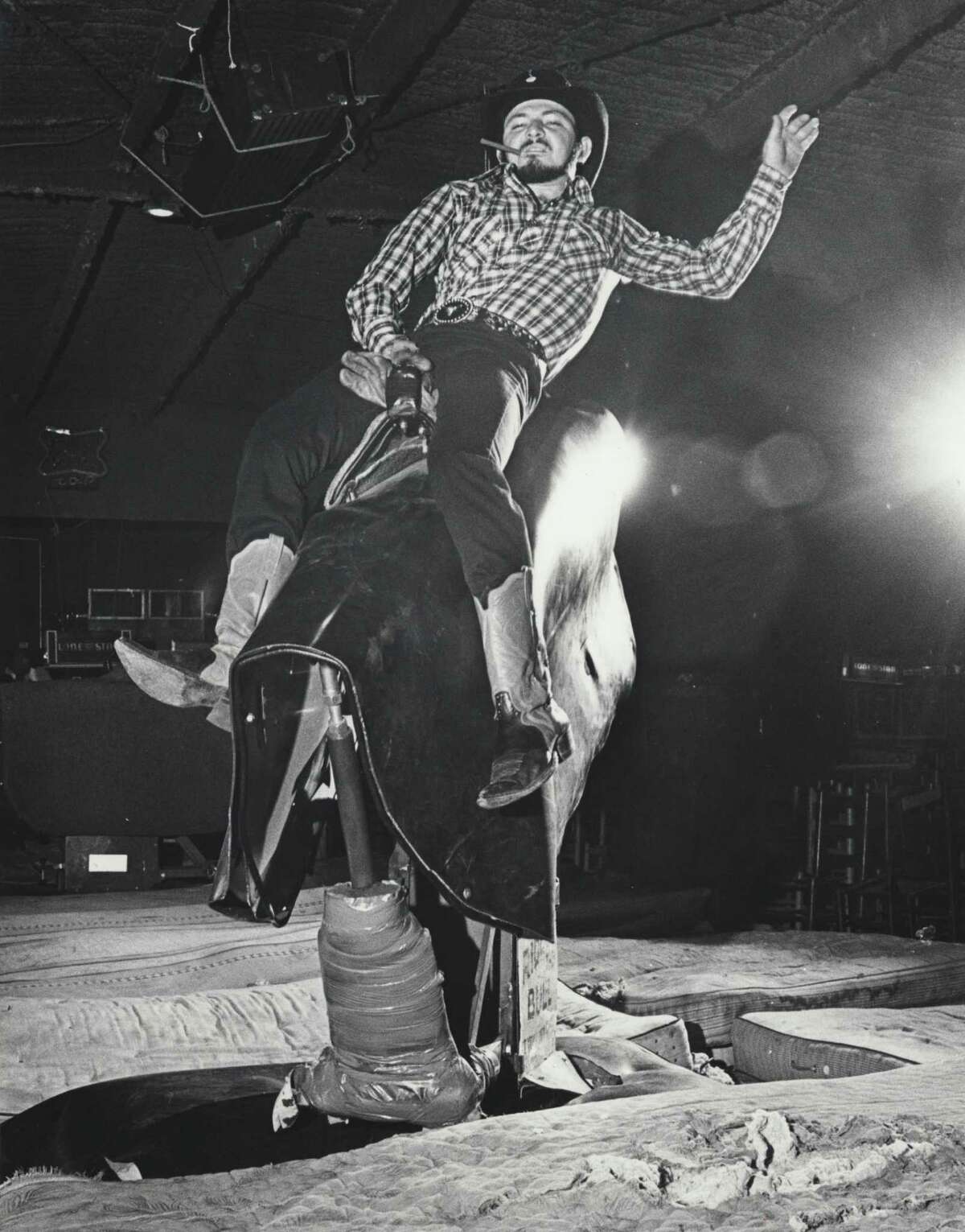 Texas country legend Mickey Gilley and his son involved in car crash