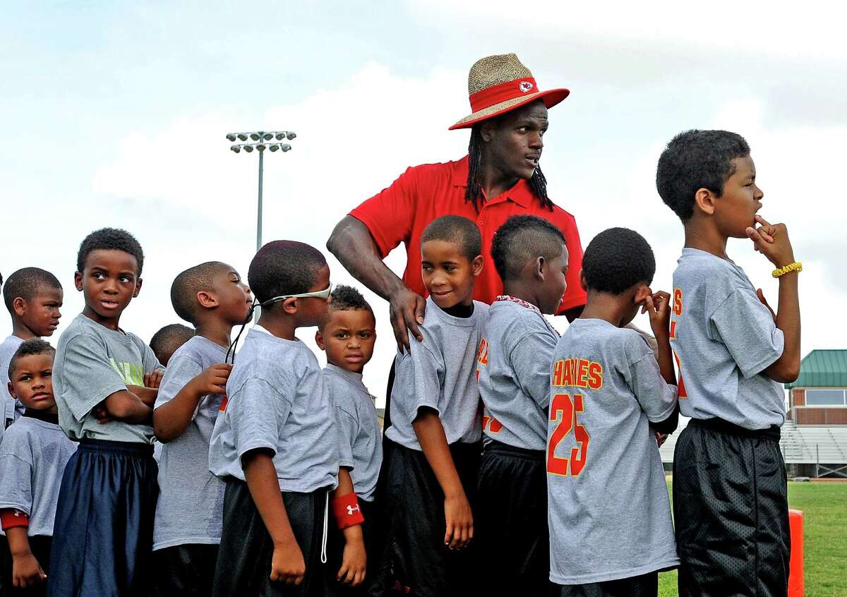 Jamaal Charles conducts free football camp
