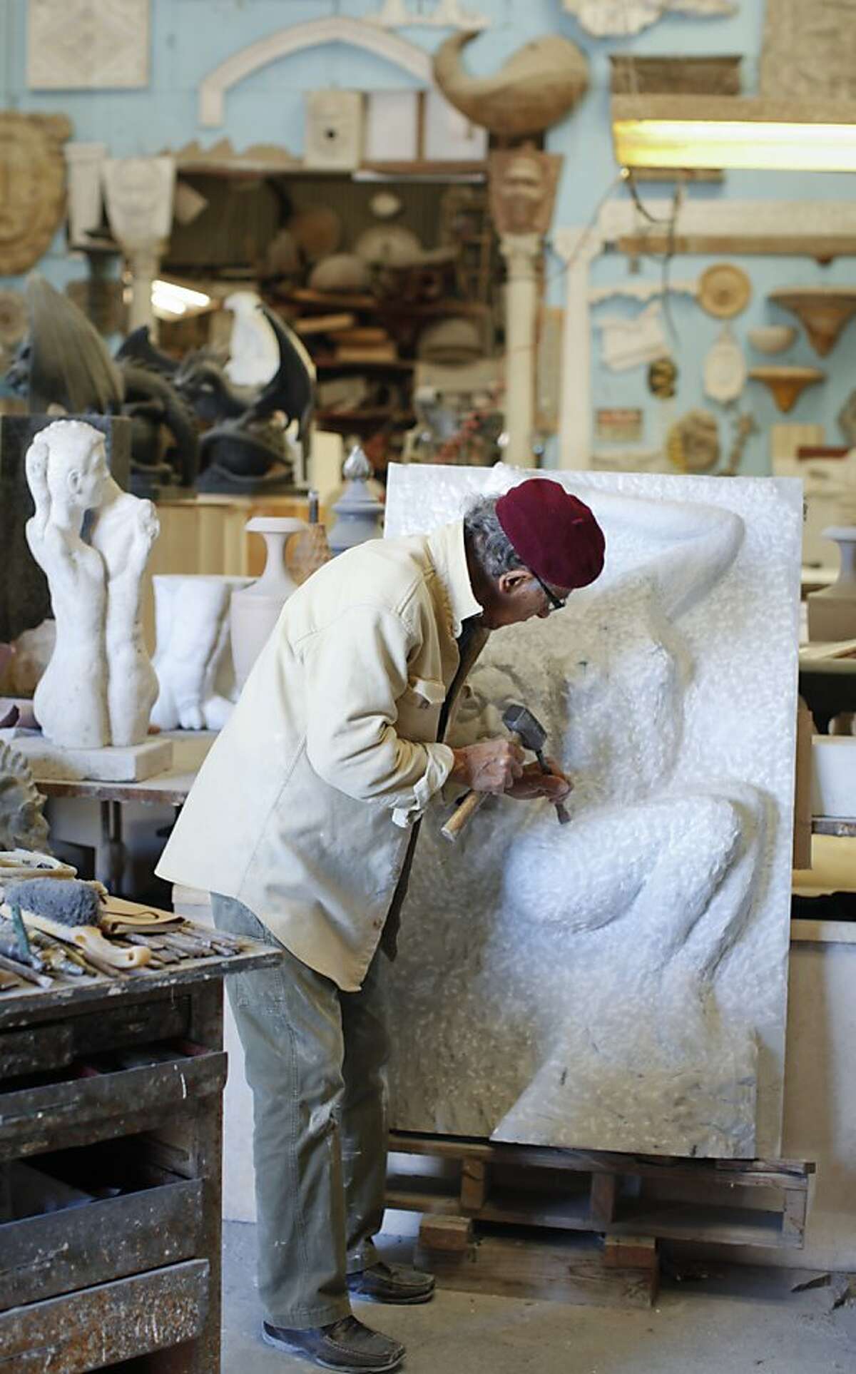 Sculptor's perseverance pays off in U.S.