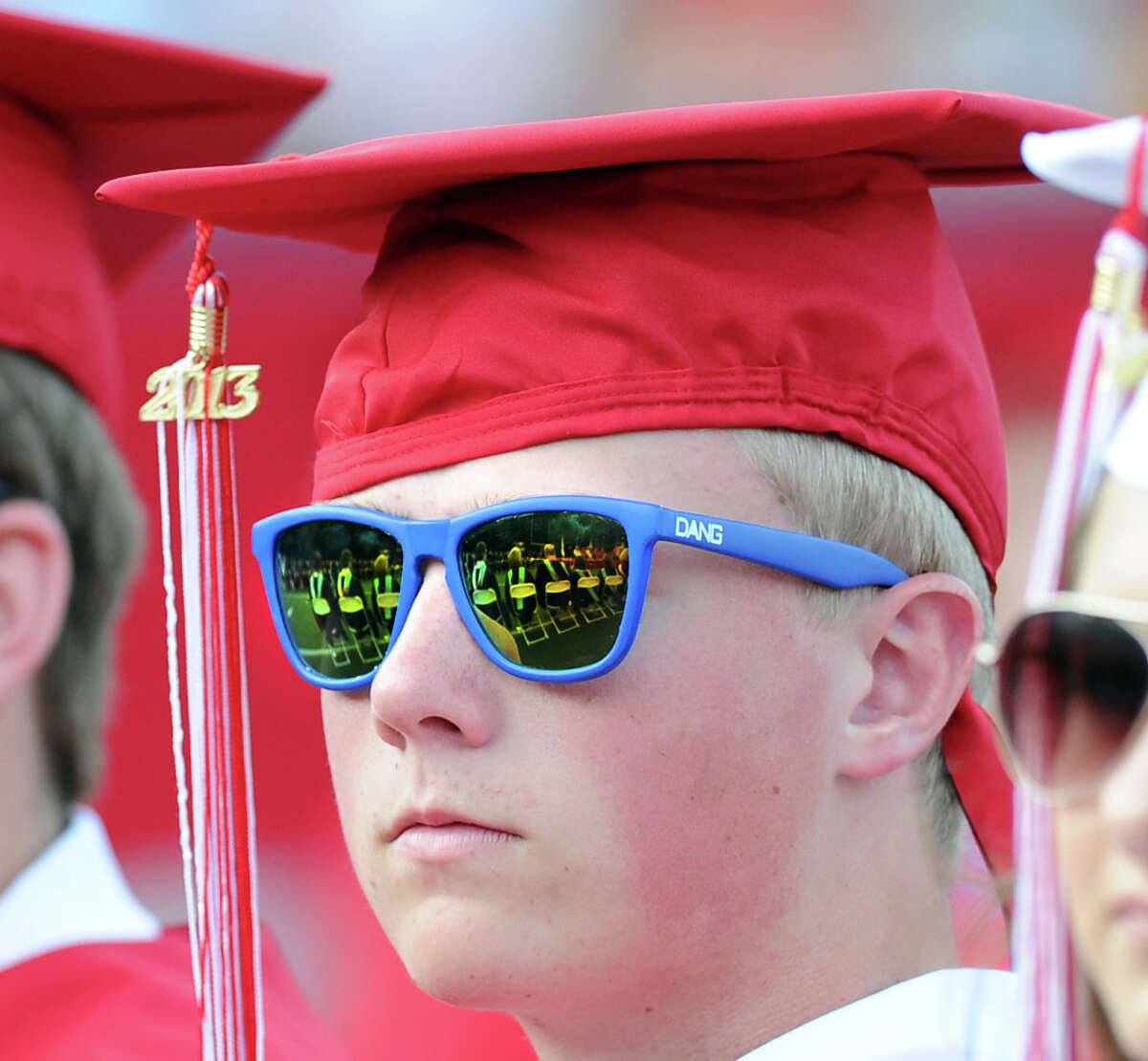 2013 grads considers many possibilities