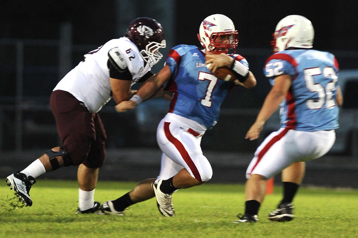 Silsbee football players deciding on college offers
