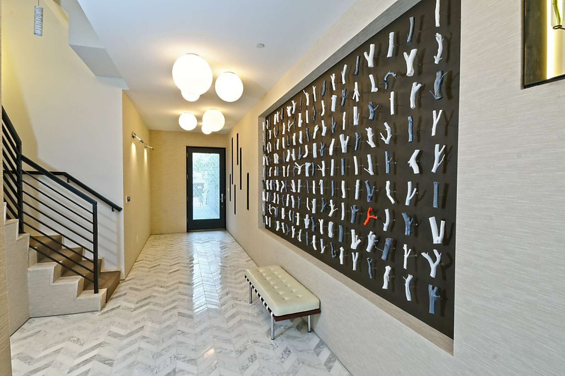 Two-level luxury condo in Pacific Heights