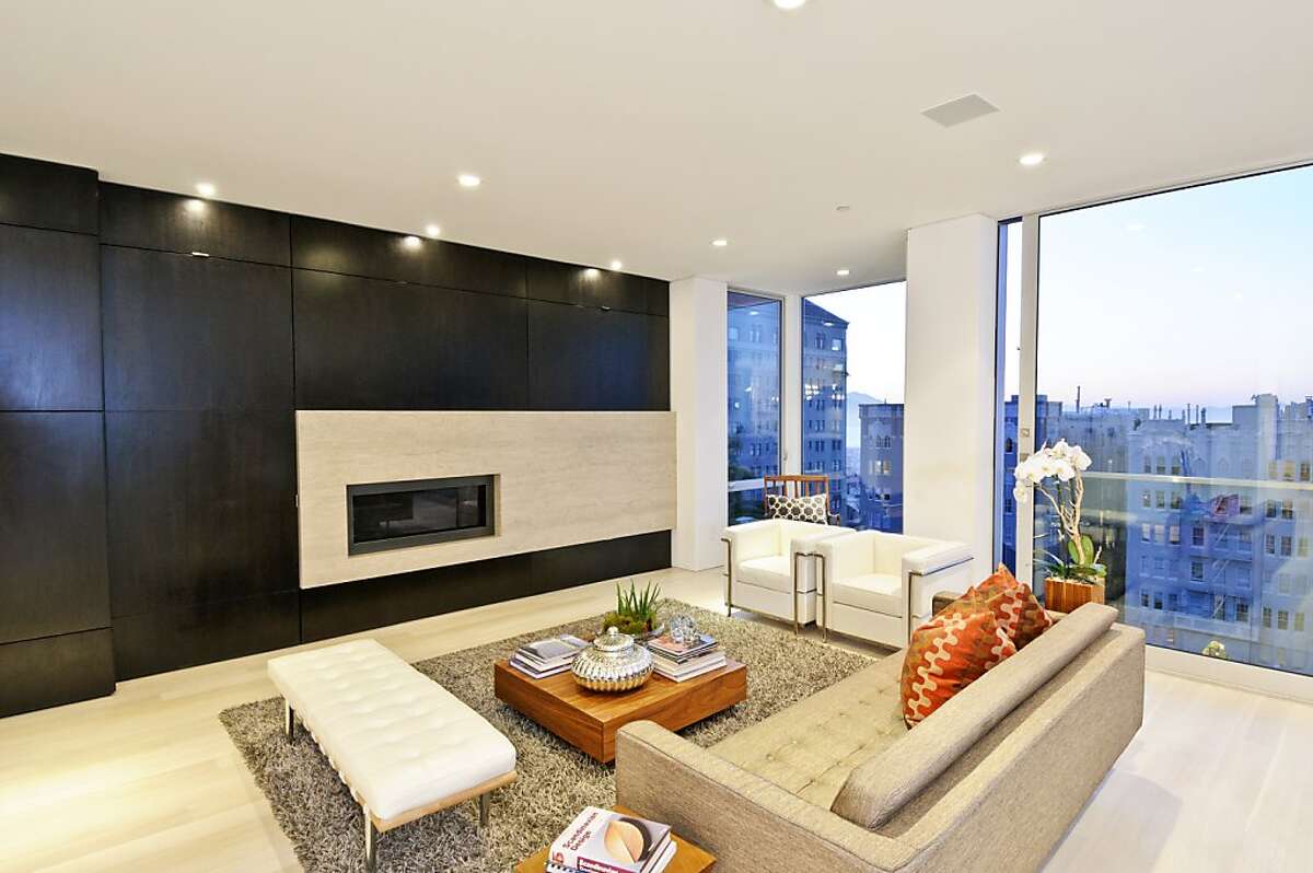 Two-level luxury condo in Pacific Heights