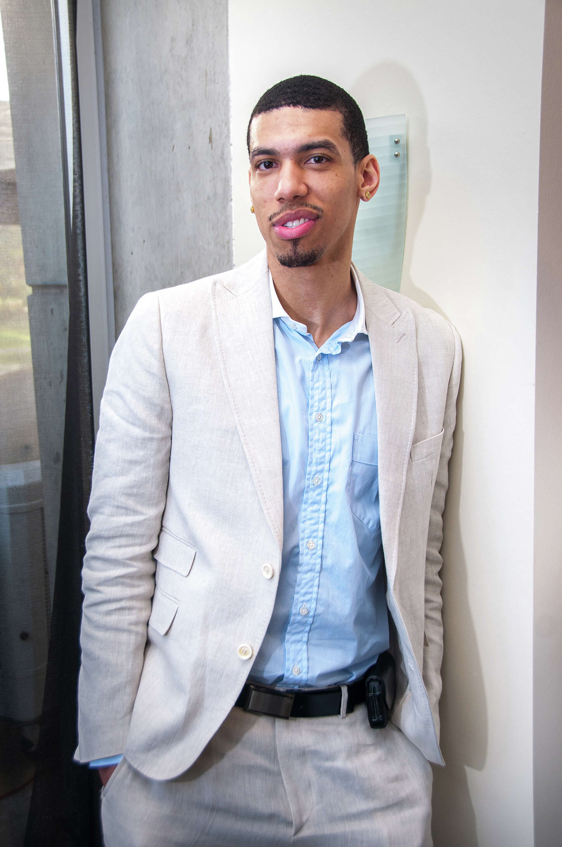 Tim Carter rallies for foster kids