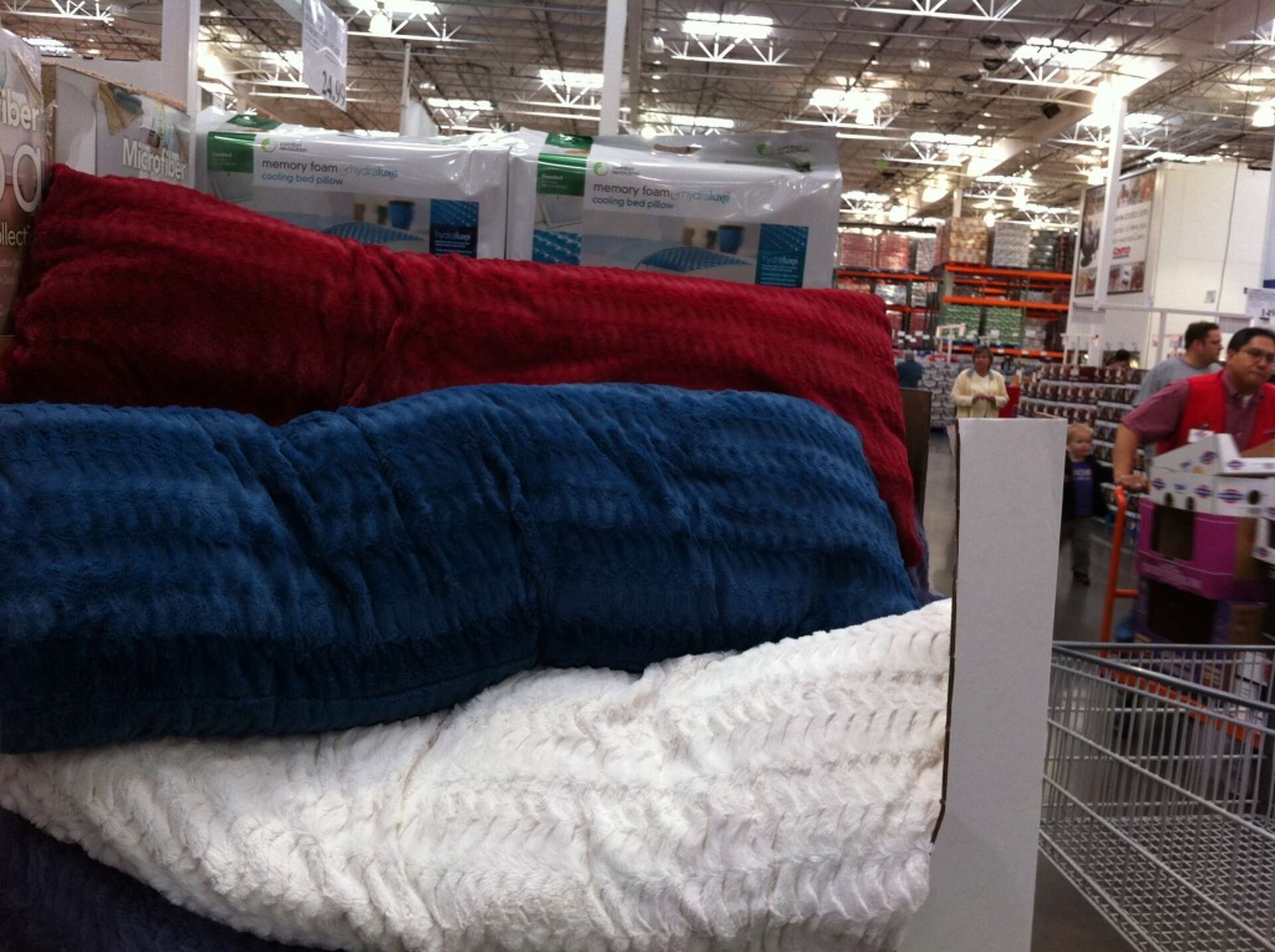 Seattle in 1983: Costco opens first warehouse, located on Fourth Avenue S