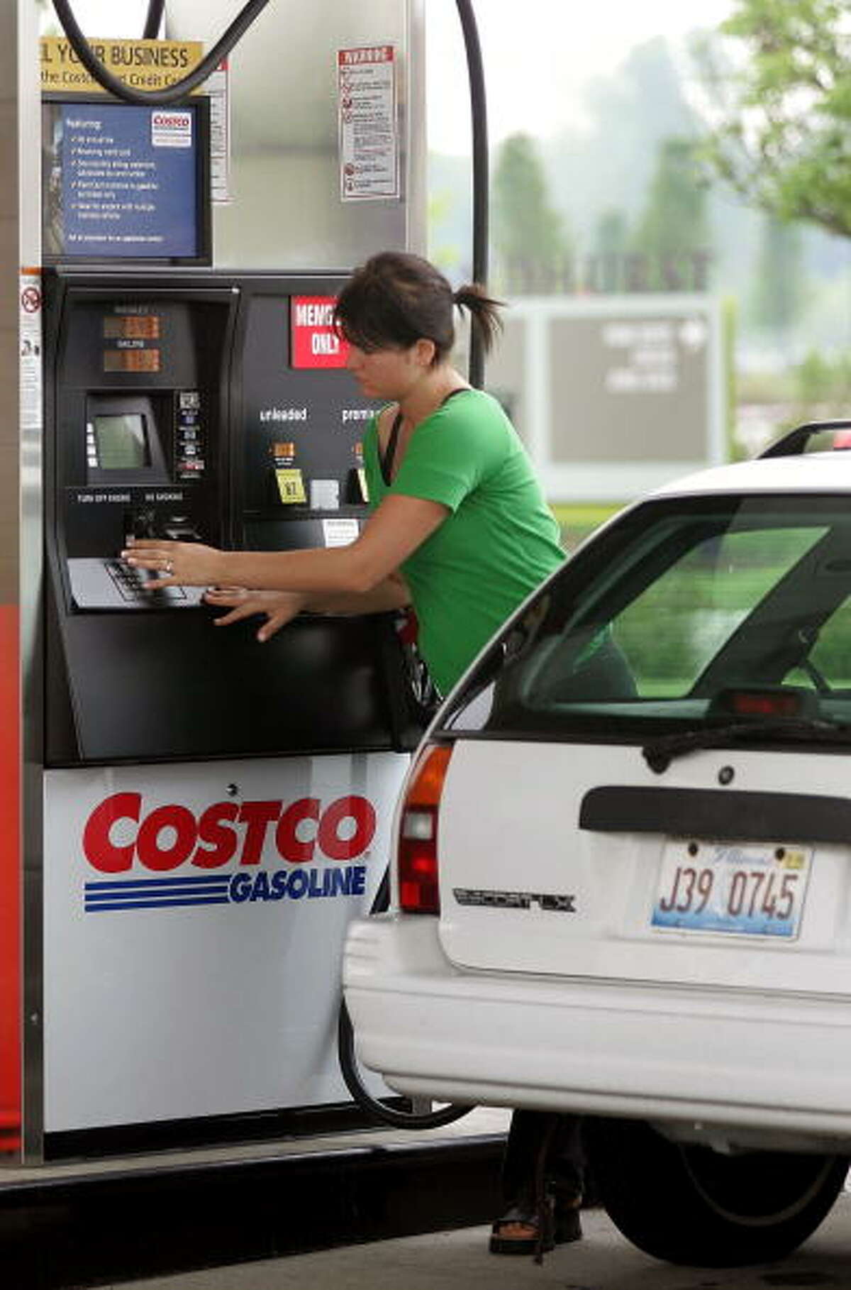 Seattle in 1983: Costco opens first warehouse, located on Fourth Avenue S