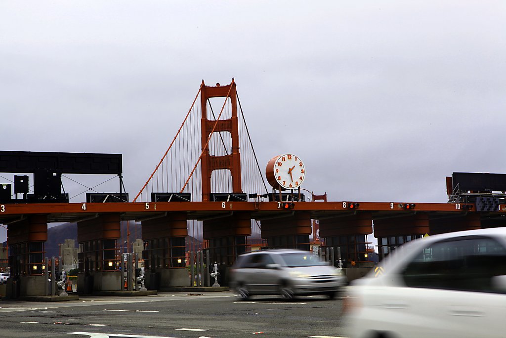 Tolls for crossing Golden Gate Bridge rise $1 - SFGate