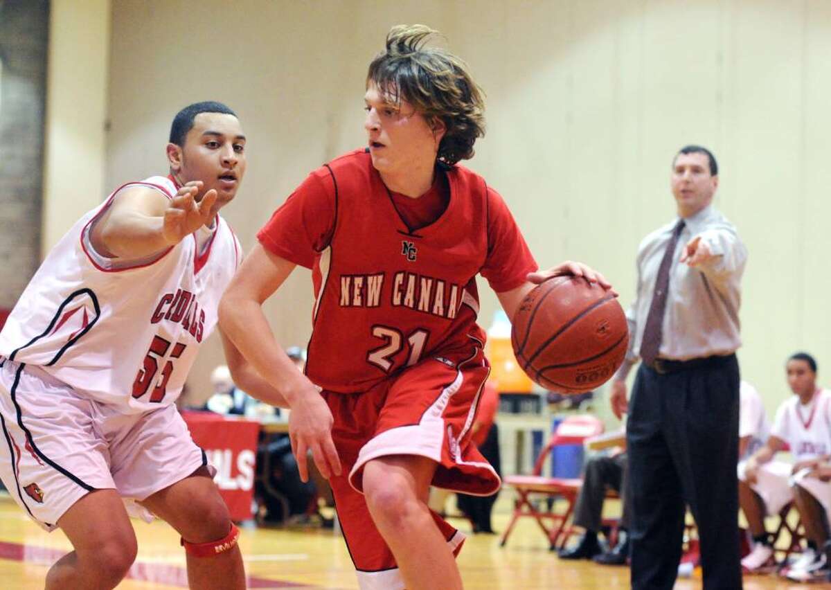 Greenwich snaps 3-game skid by holding on to beat New Canaan