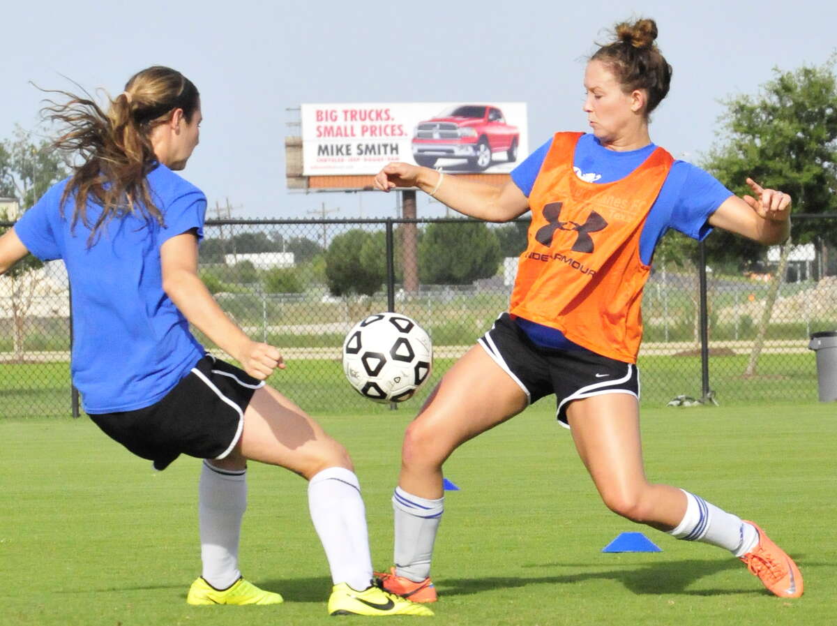 Albion Hurricanes U16 girls bring home national championship