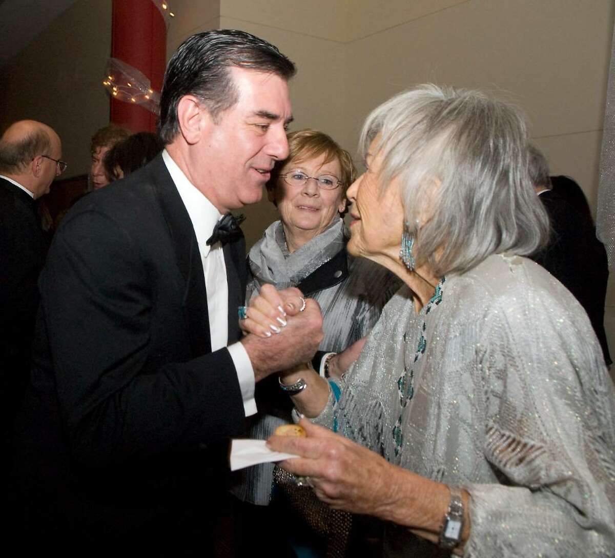 Pavia celebrates inauguration with glitz and theatrics