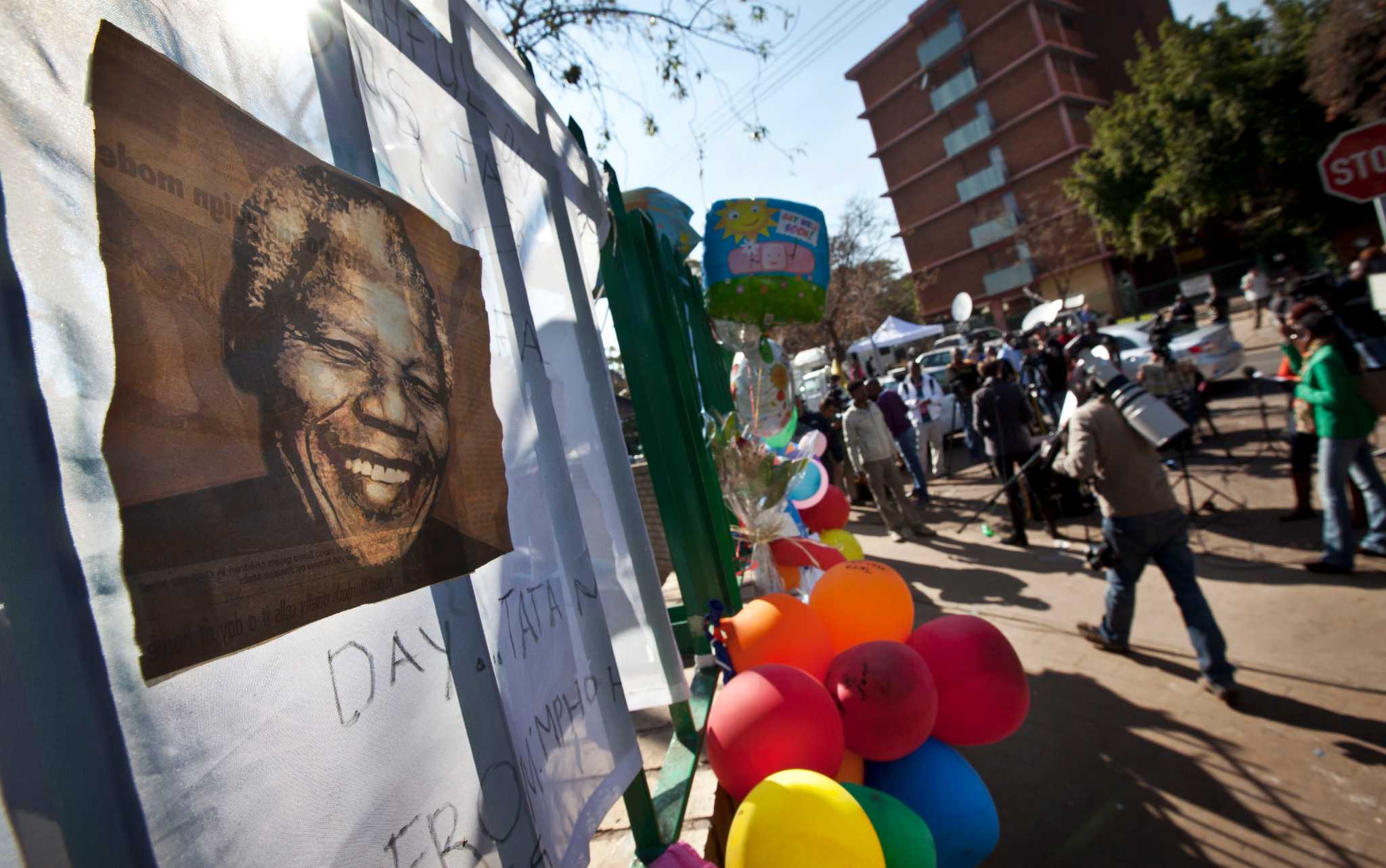 A visit for failing Mandela