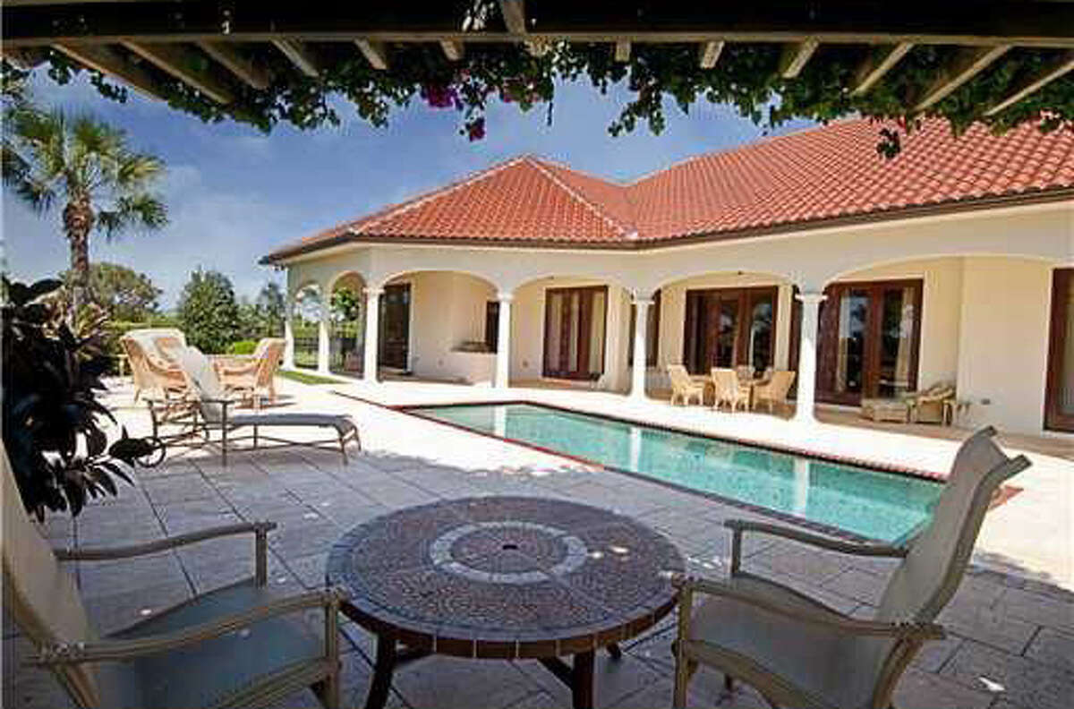 A peek inside Bill Gates' new mansion