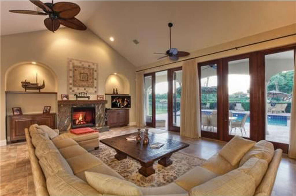 A peek inside Bill Gates' new mansion