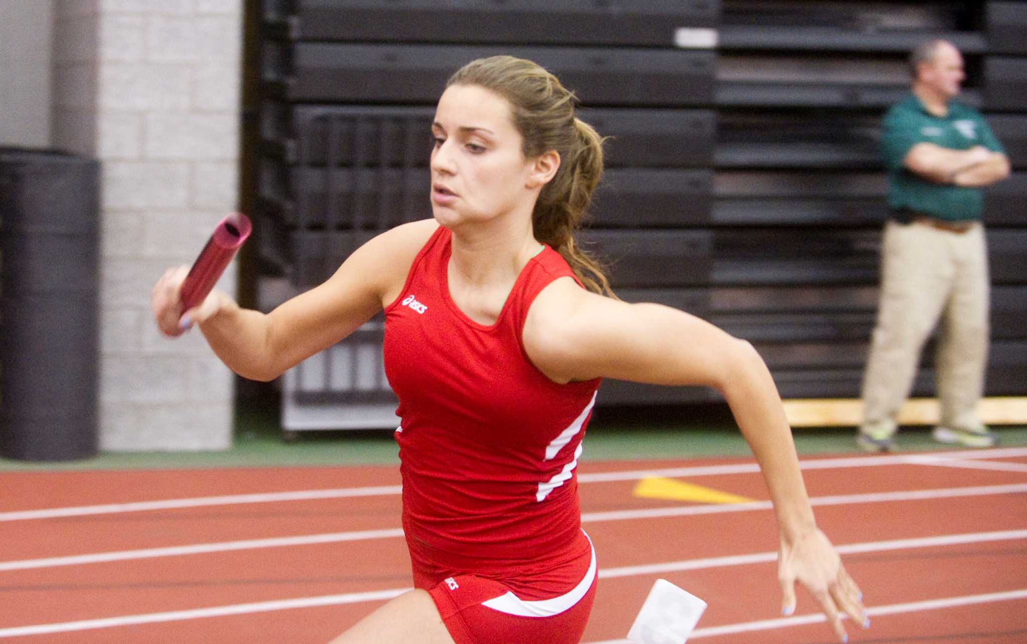 Greenwich girls relay teams wrap up season at Nationals