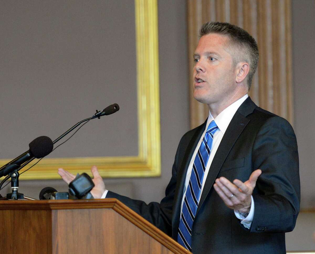 Soares, judge face off over DA's refusal to act