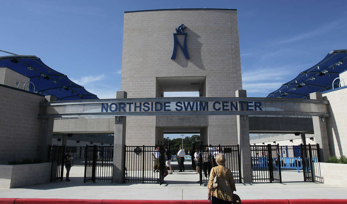 NISD, Bexar County open aquatic center