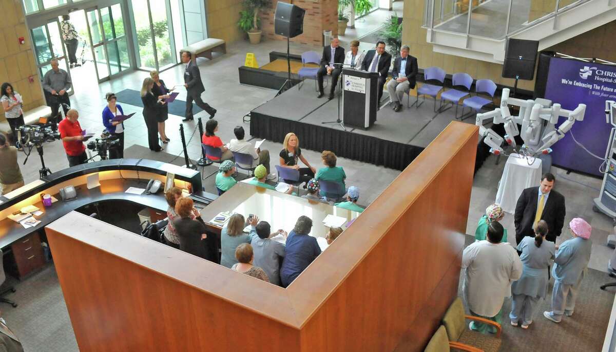 Robot joins surgeons at Christus St. Elizabeth