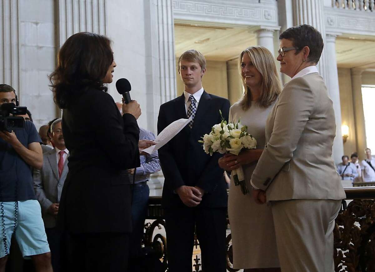 Same-sex weddings begin after court lifts stay