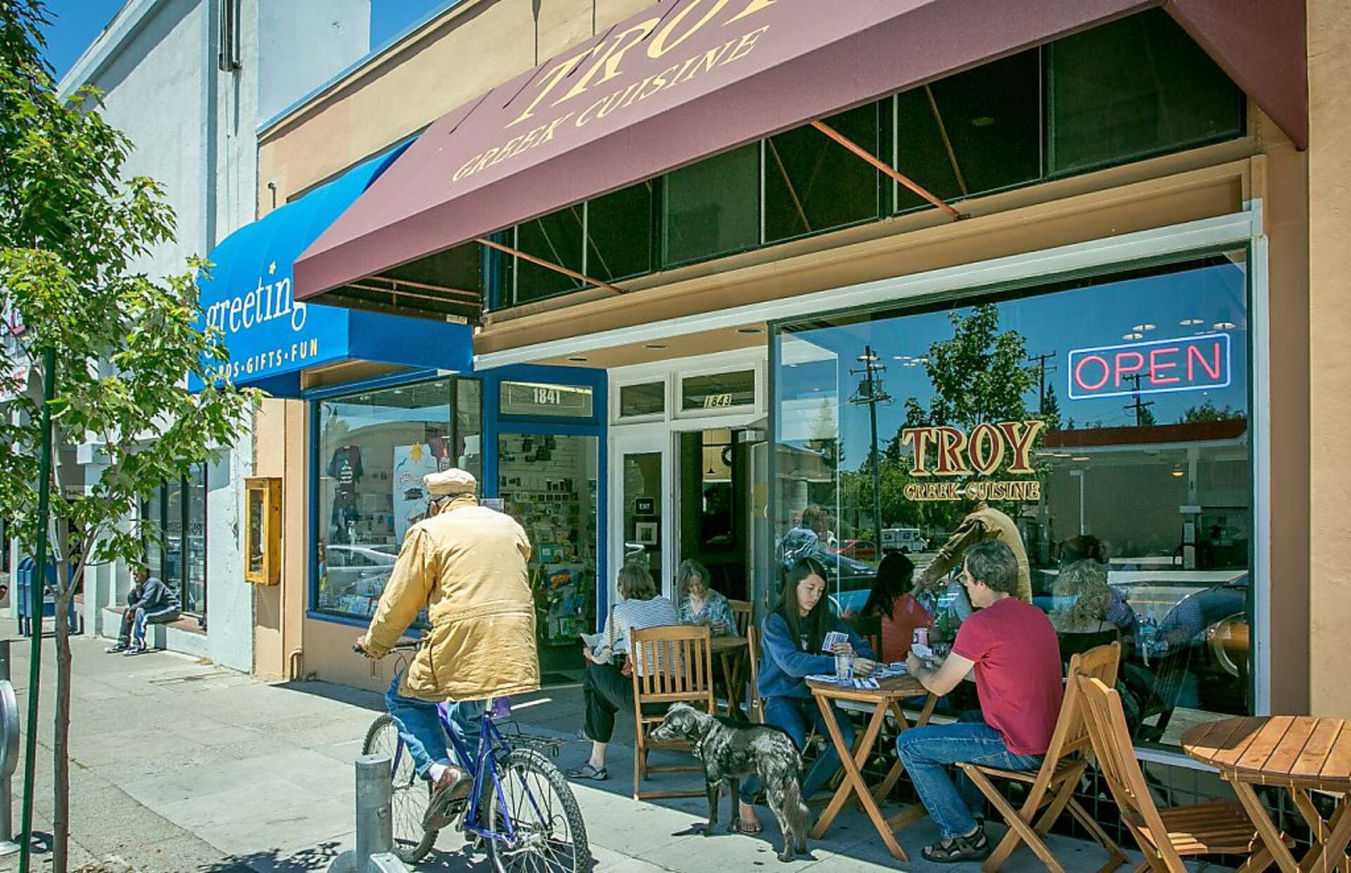 Troy Greek Cuisine: Hellas good eating here