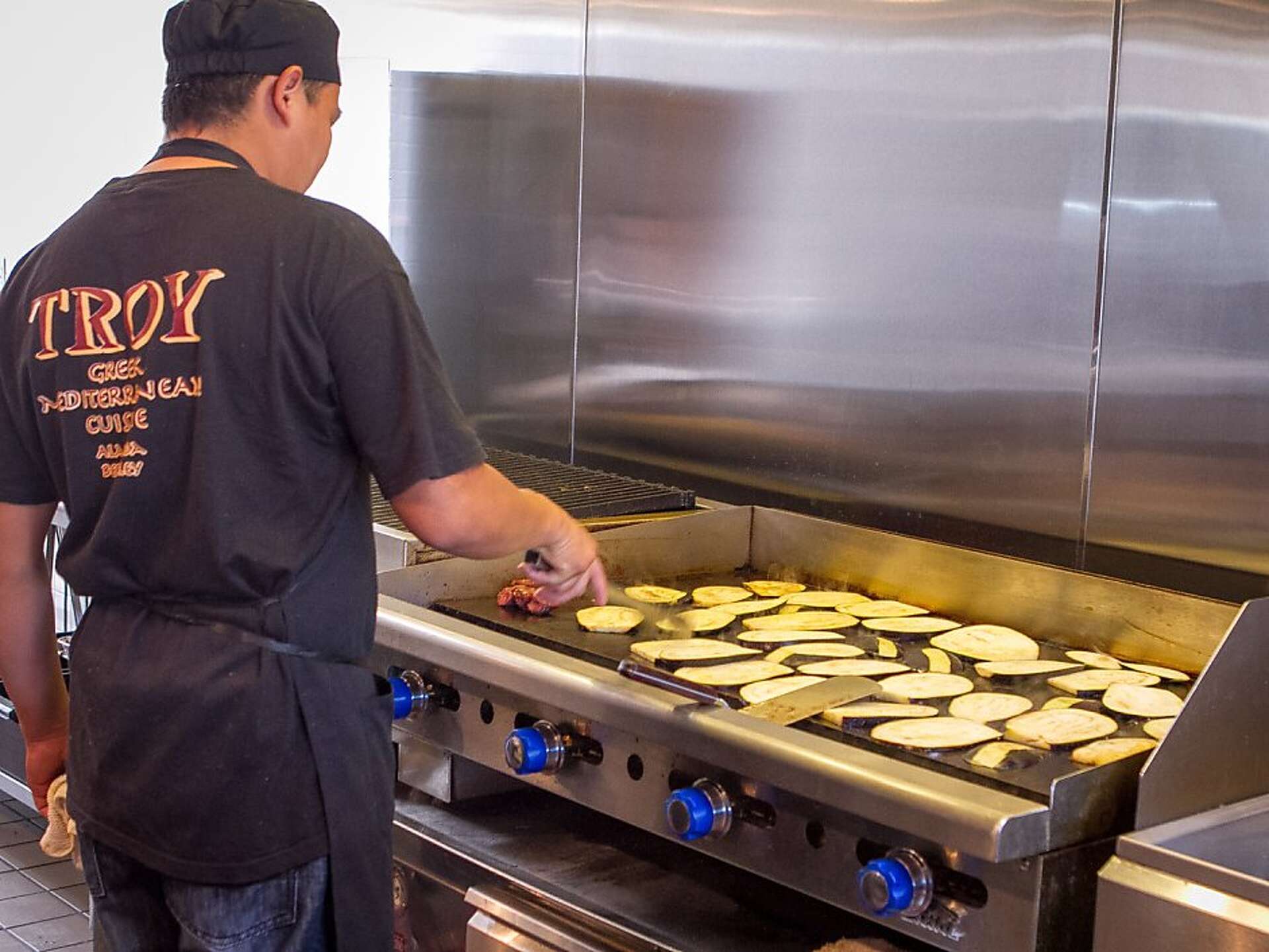 Troy Greek Cuisine: Hellas good eating here