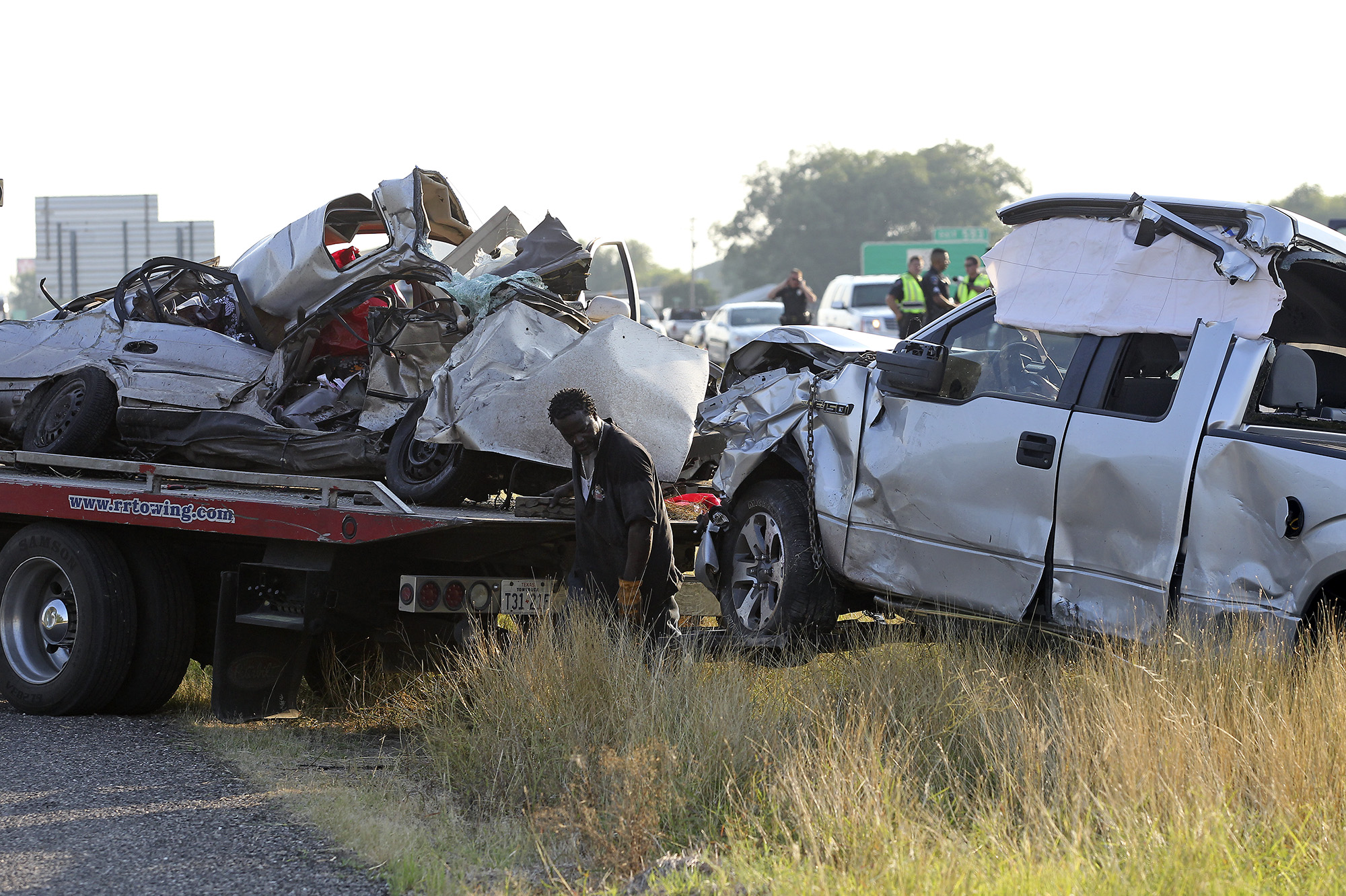 Three injured in Interstate 10 crash