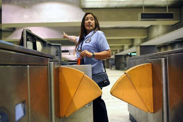 BART rolls under 30-day extension - sides far apart