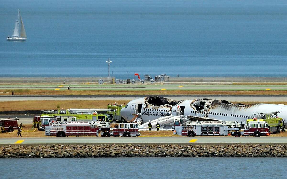 SF plane crash: Crew tried to abort landing