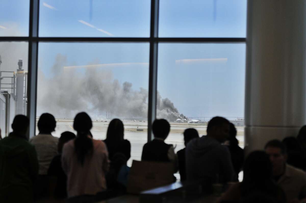 SF plane crash: Crew tried to abort landing