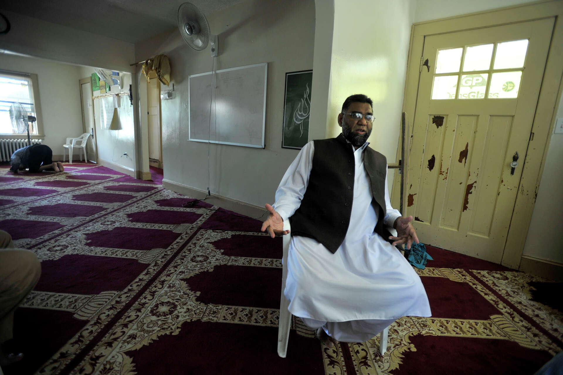 Stamford Muslims mark Ramadan with new mosque