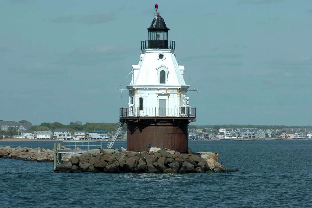 Three historic lighthouses up for grabs, Penfield included