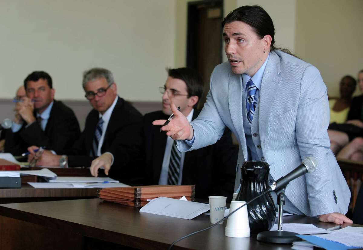 Court orders Vallas out, but he's not packing yet