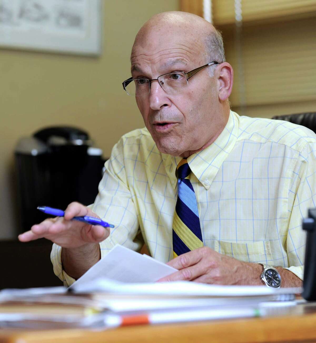 Davidson won't seek first selectman's post