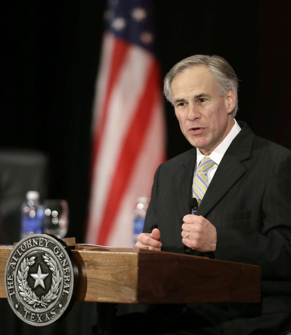 Abbott begins quest to succeed Perry