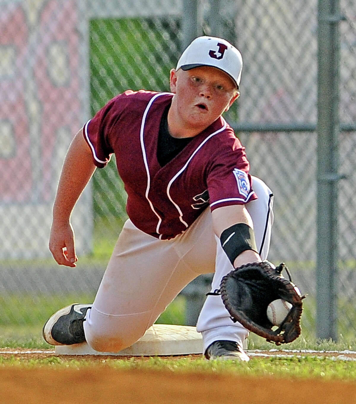 Jasper eliminates Bridge City from 12-year-old sectionals