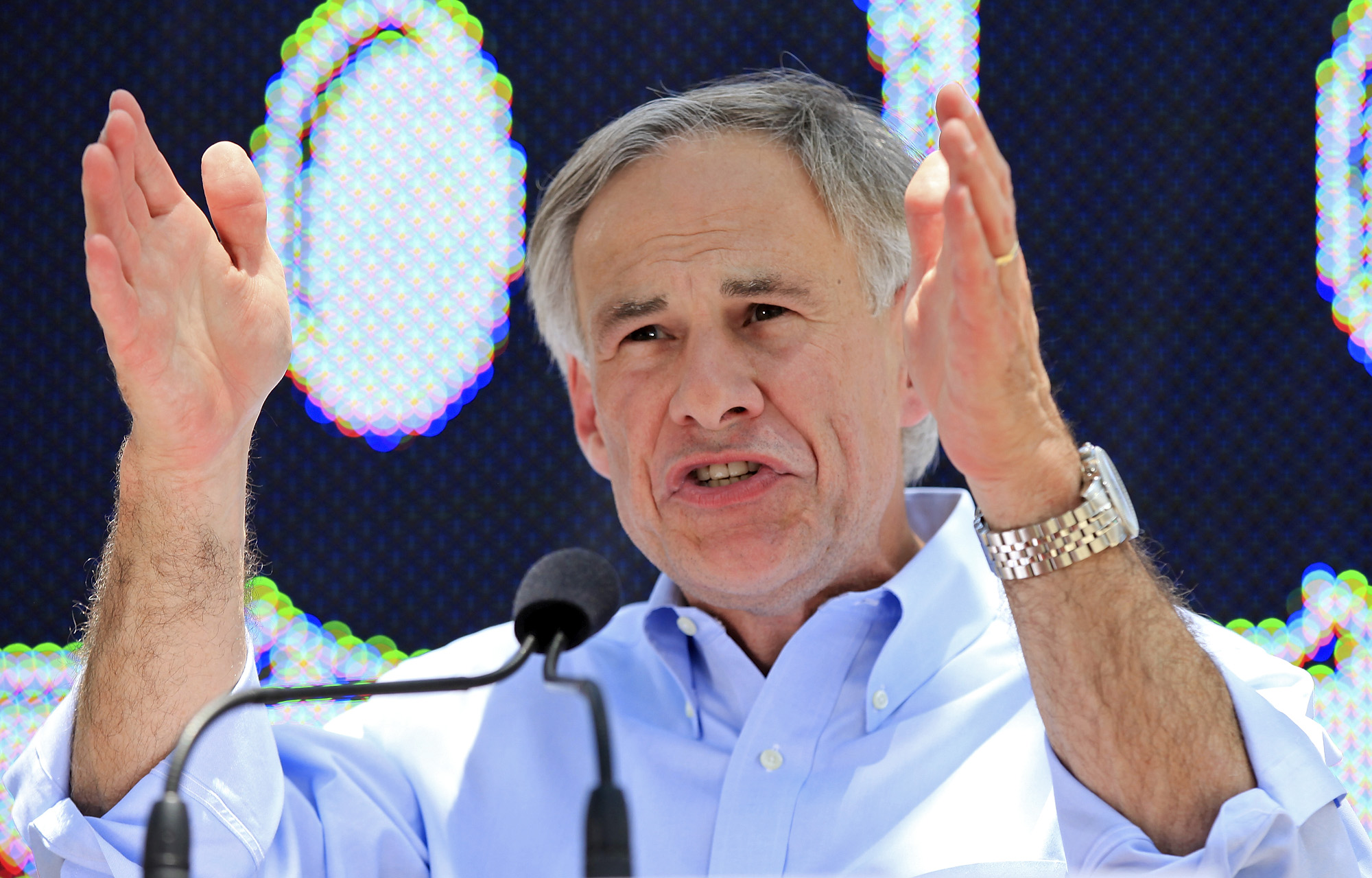 Abbott begins quest to succeed Perry