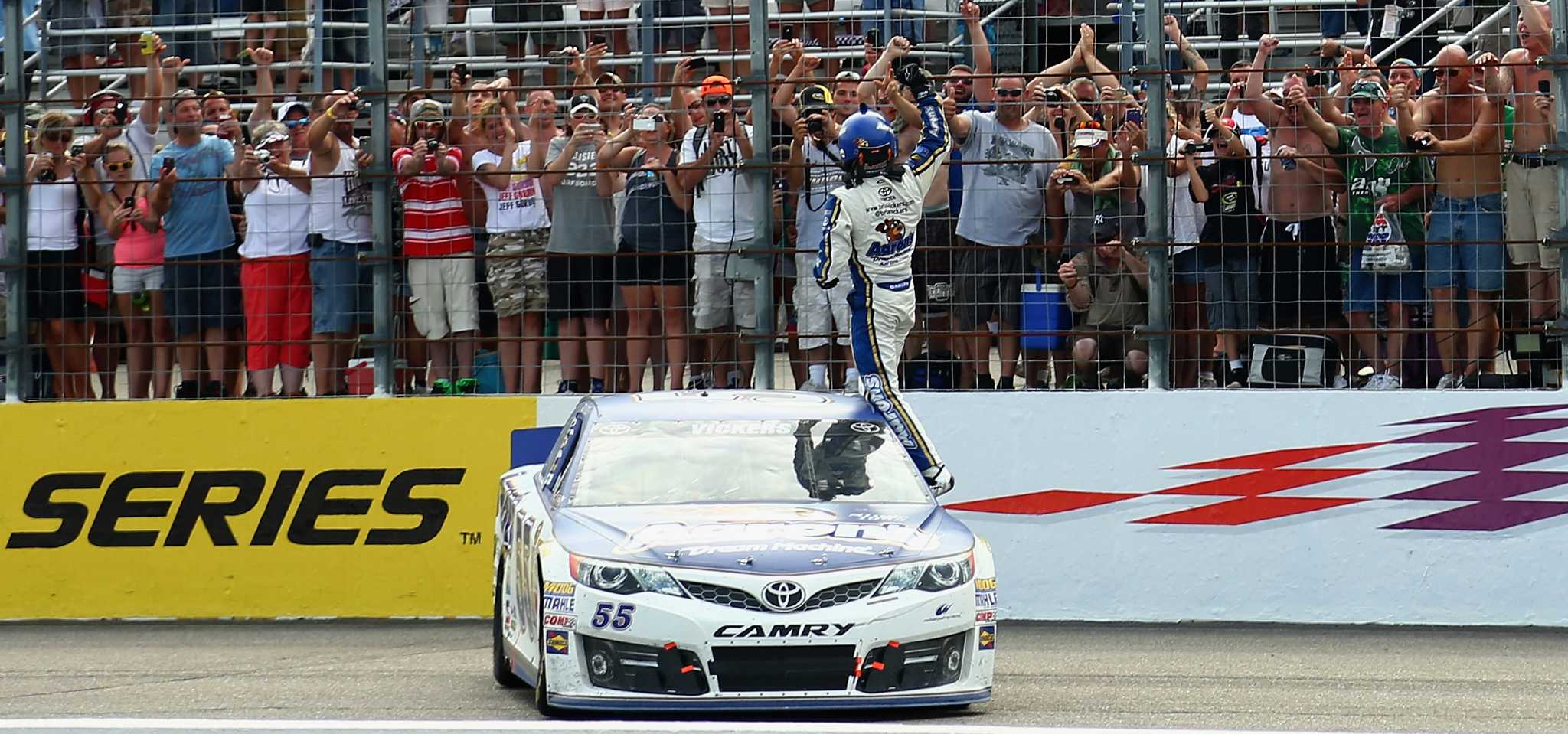 Vickers snaps his skid