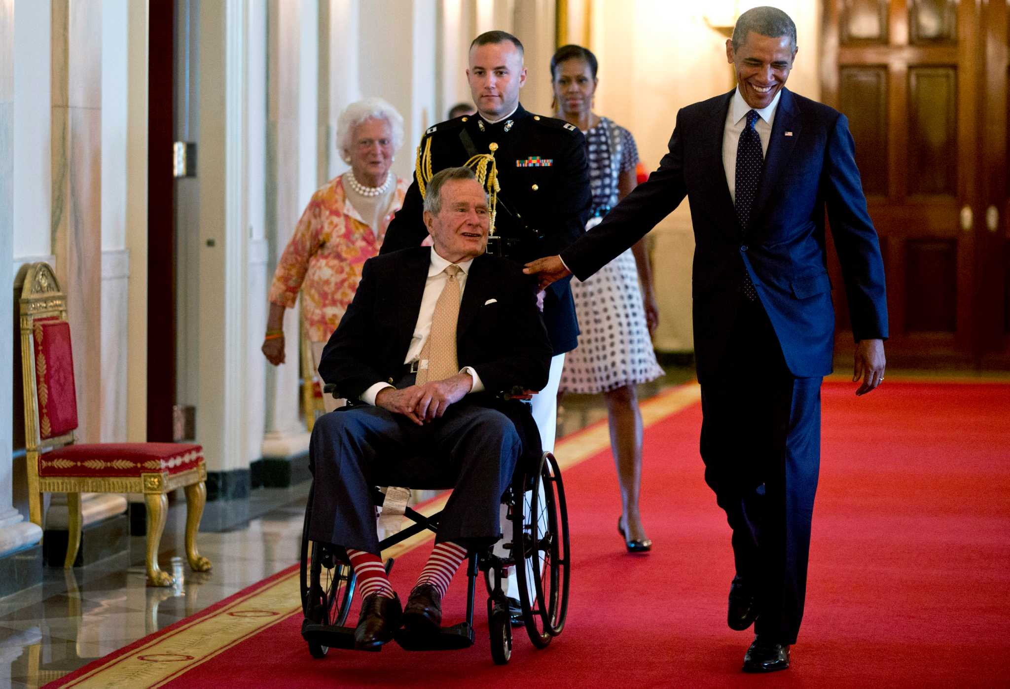 Former President Bush 41 honored by Obama