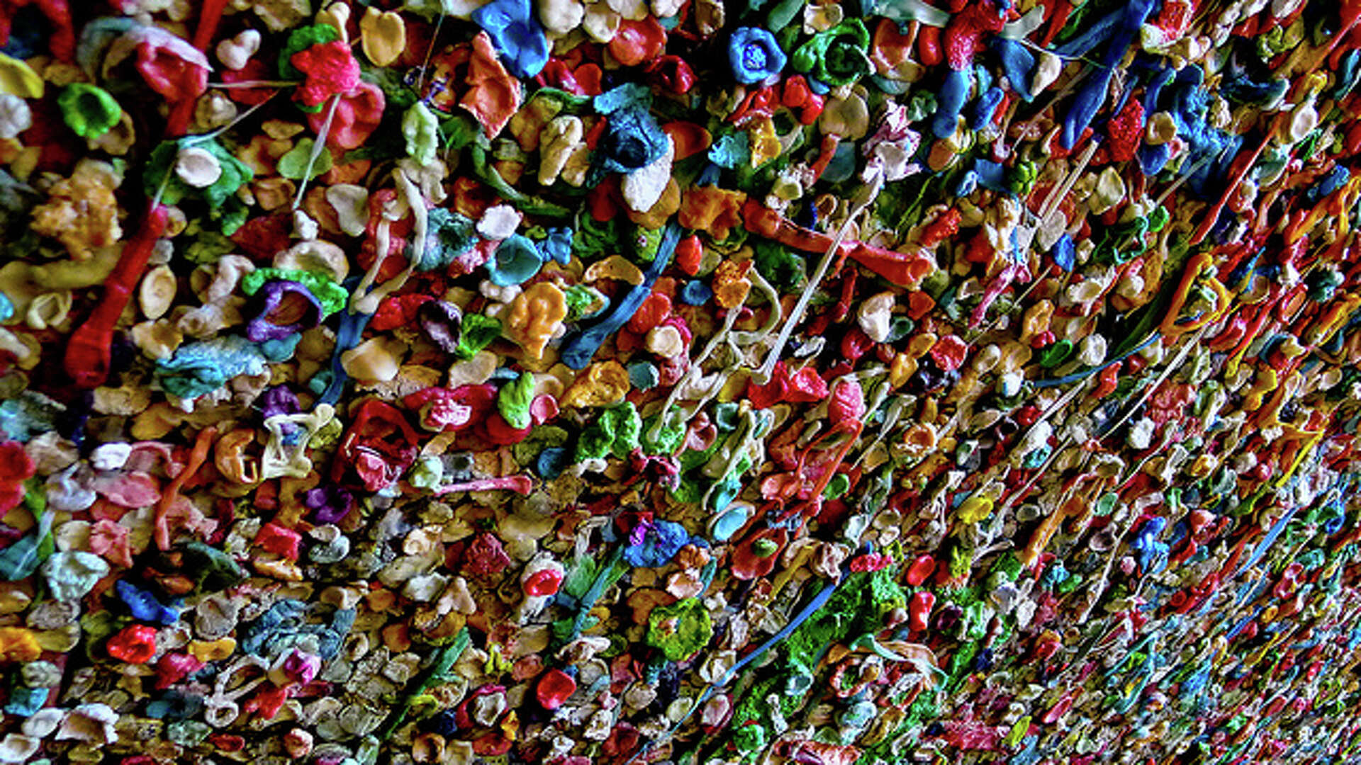 Cleaning up Seattle's gum wall