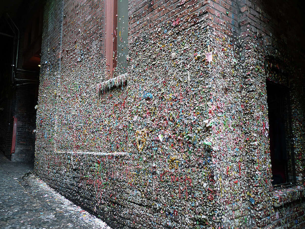 Cleaning up Seattle's gum wall