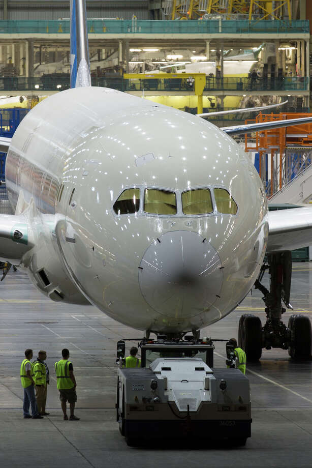 Boeing 787-9 roll out - seattlepi.com