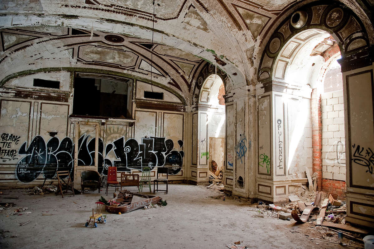 The abandoned buildings of Detroit
