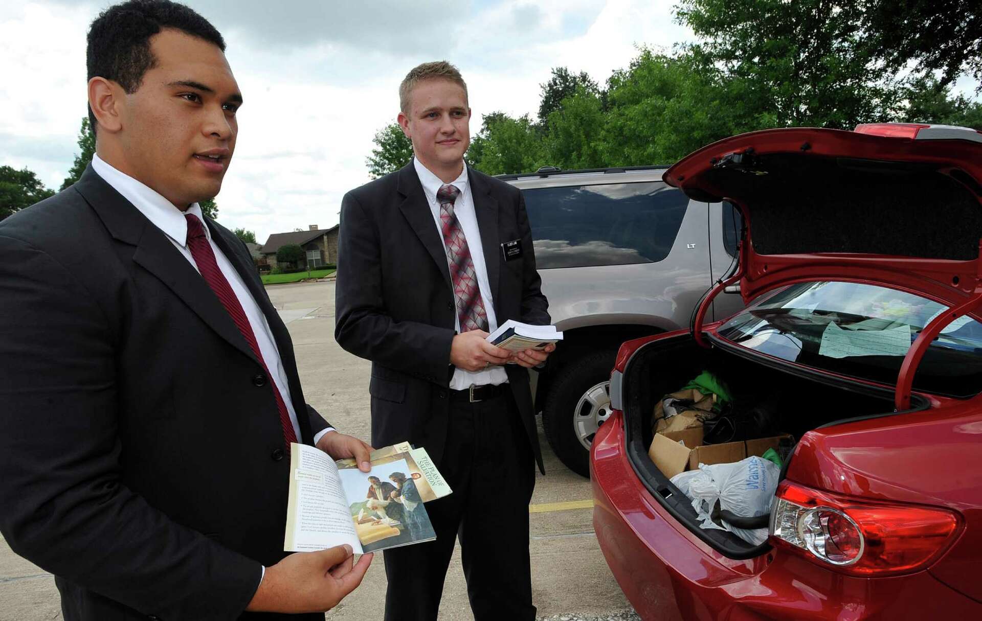 Mormon church to end door-to-door missionary practice