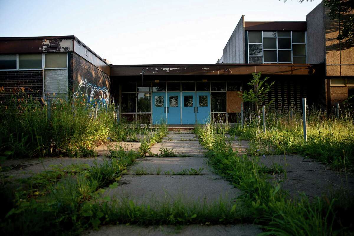 Why can't Detroit make comeback like the Big Three?