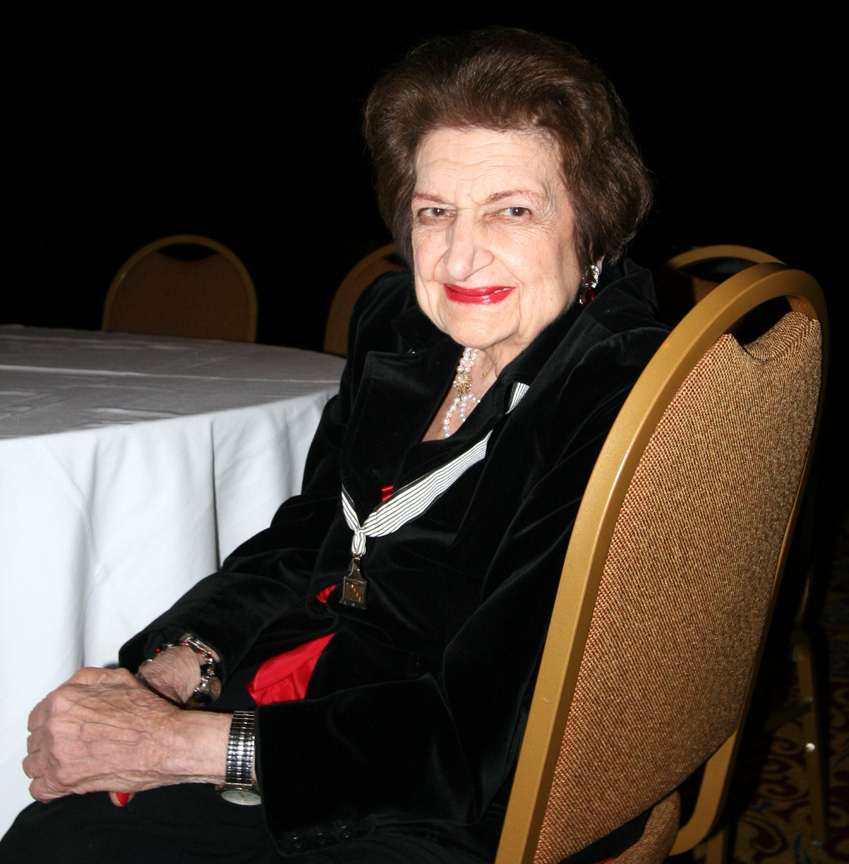 Helen Thomas, veteran journalist, dies at age 92
