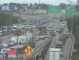 Northbound lanes of Southwest Freeway reopen after wreck