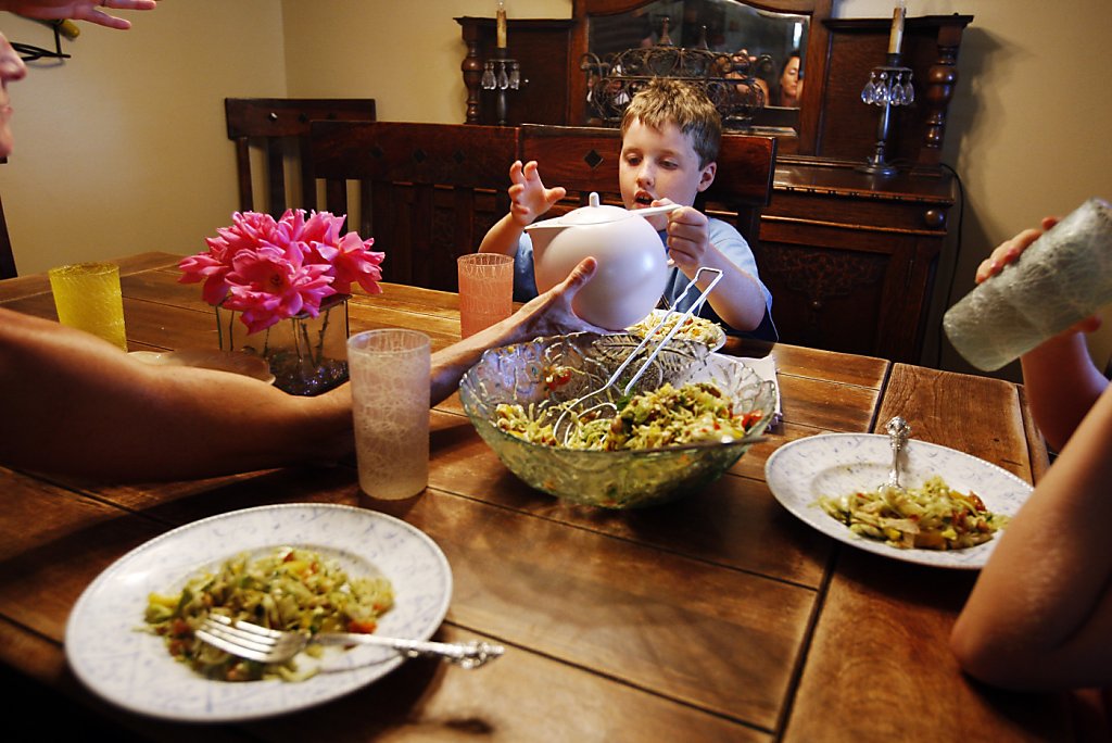 Kids eat veggies if families model good habits