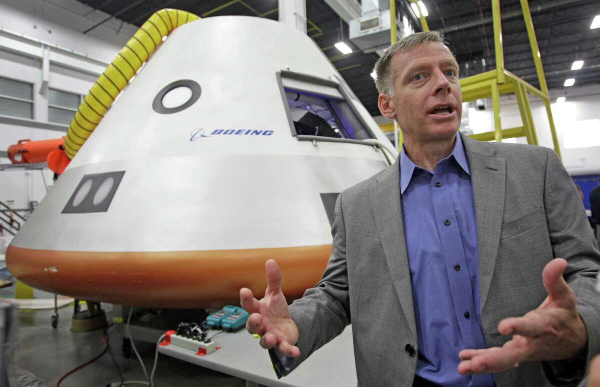 Boeing unveils new spacecraft