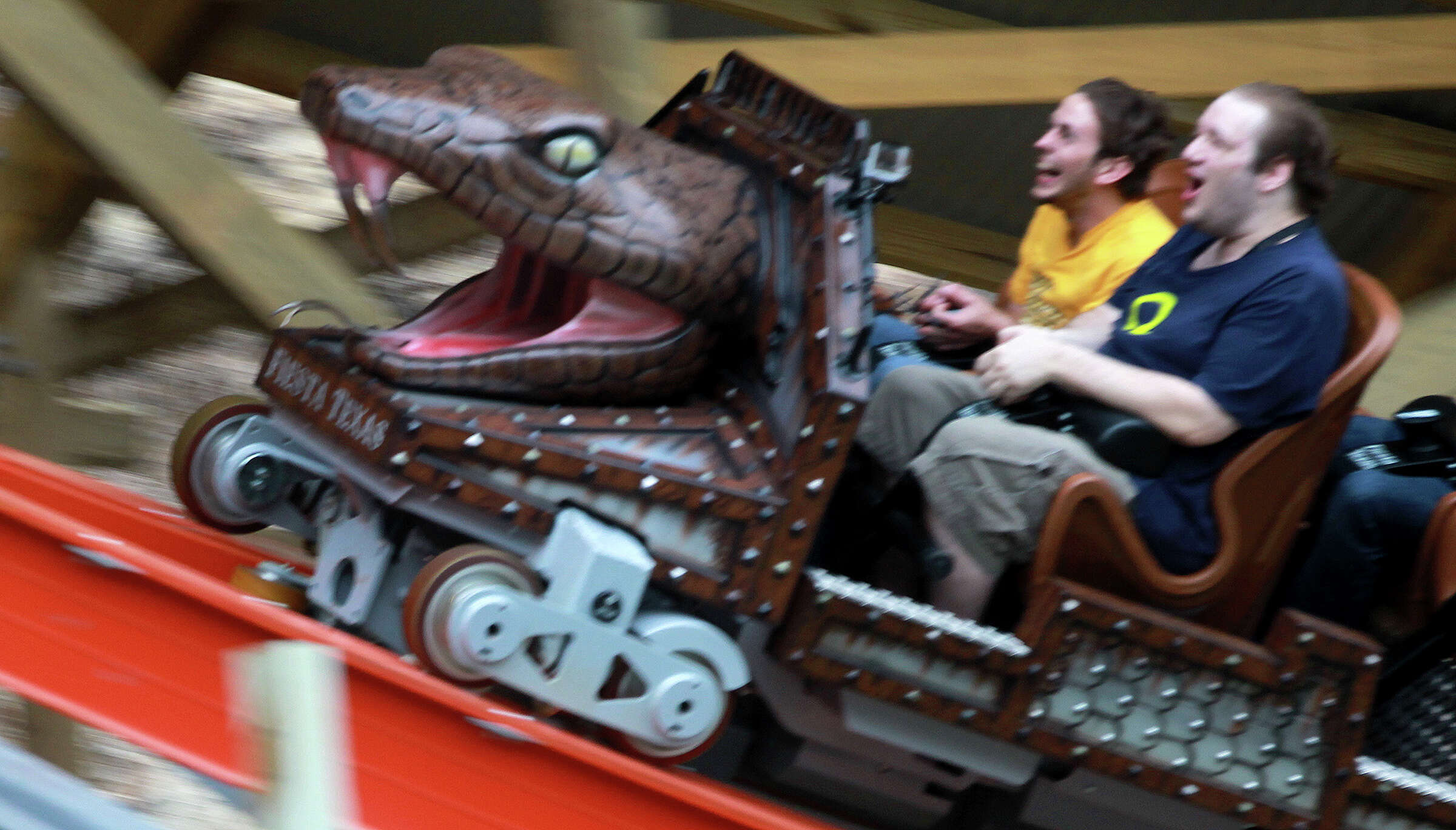 San Antonio's Iron Rattler shut down after fatal Arlington ride